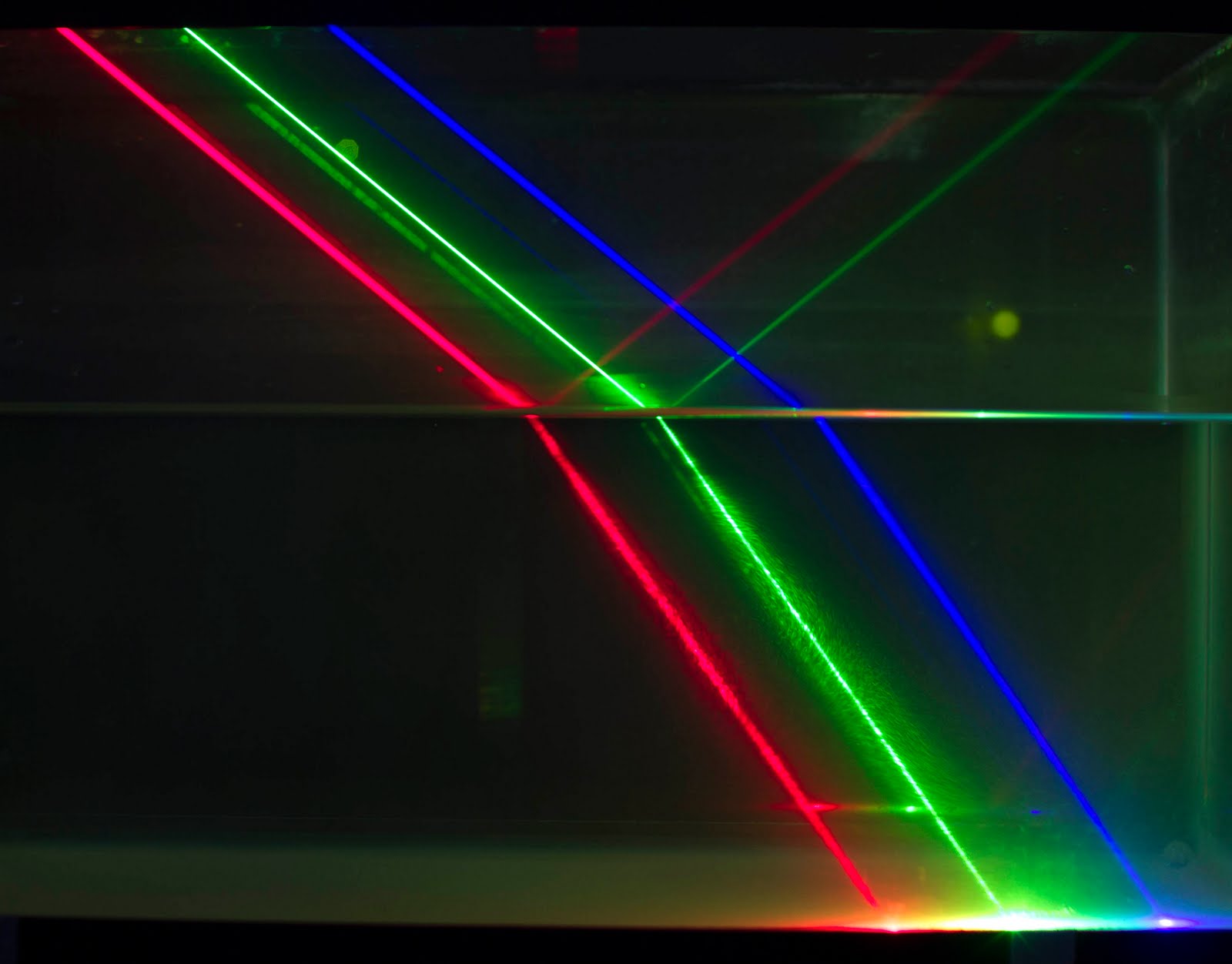 Maker Faire | MCC Optics Club: When Light makes a choice, Light is ...