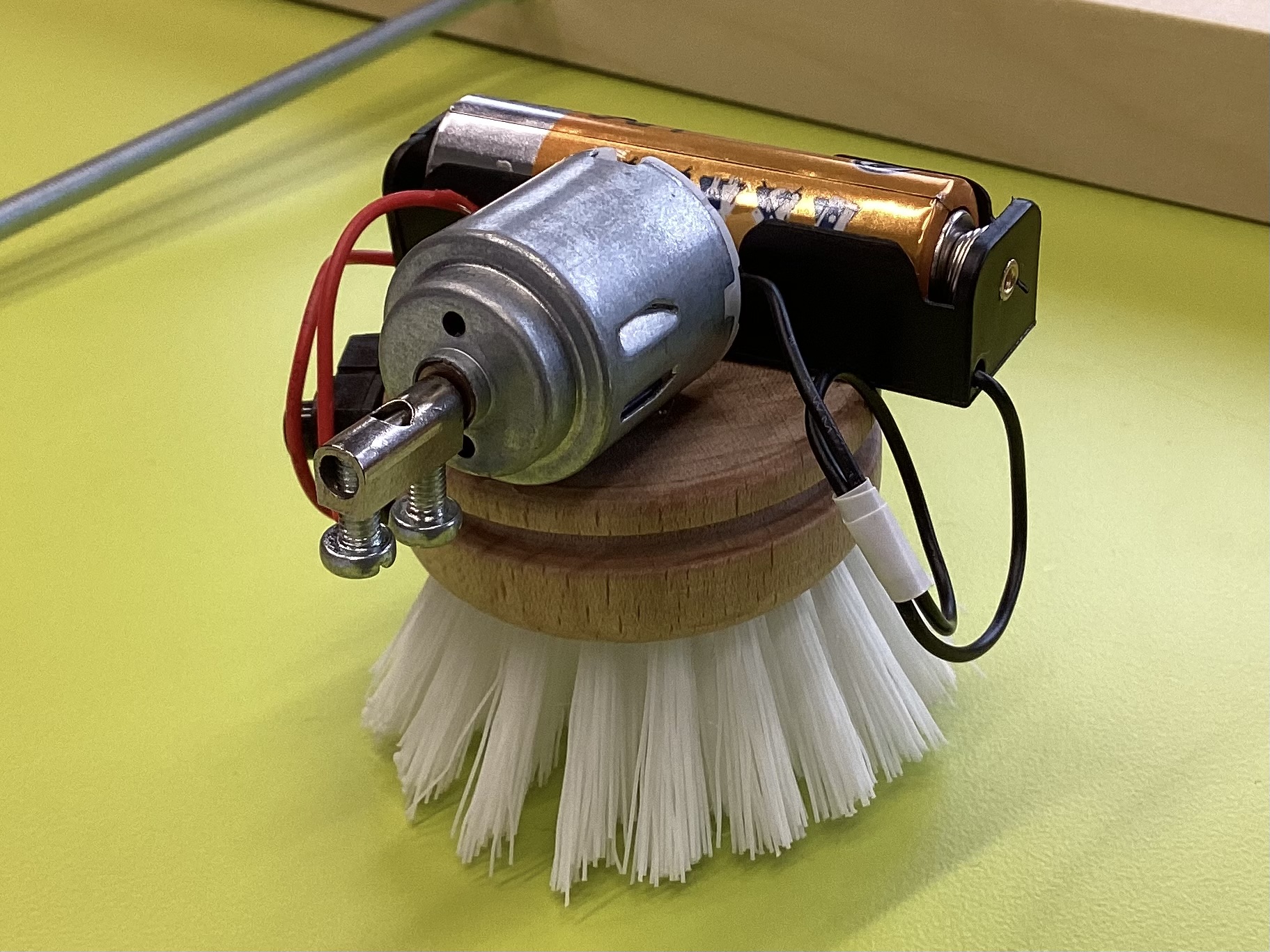 Maker Faire | Build your brush robot with MS20 ! - Maker Faire
