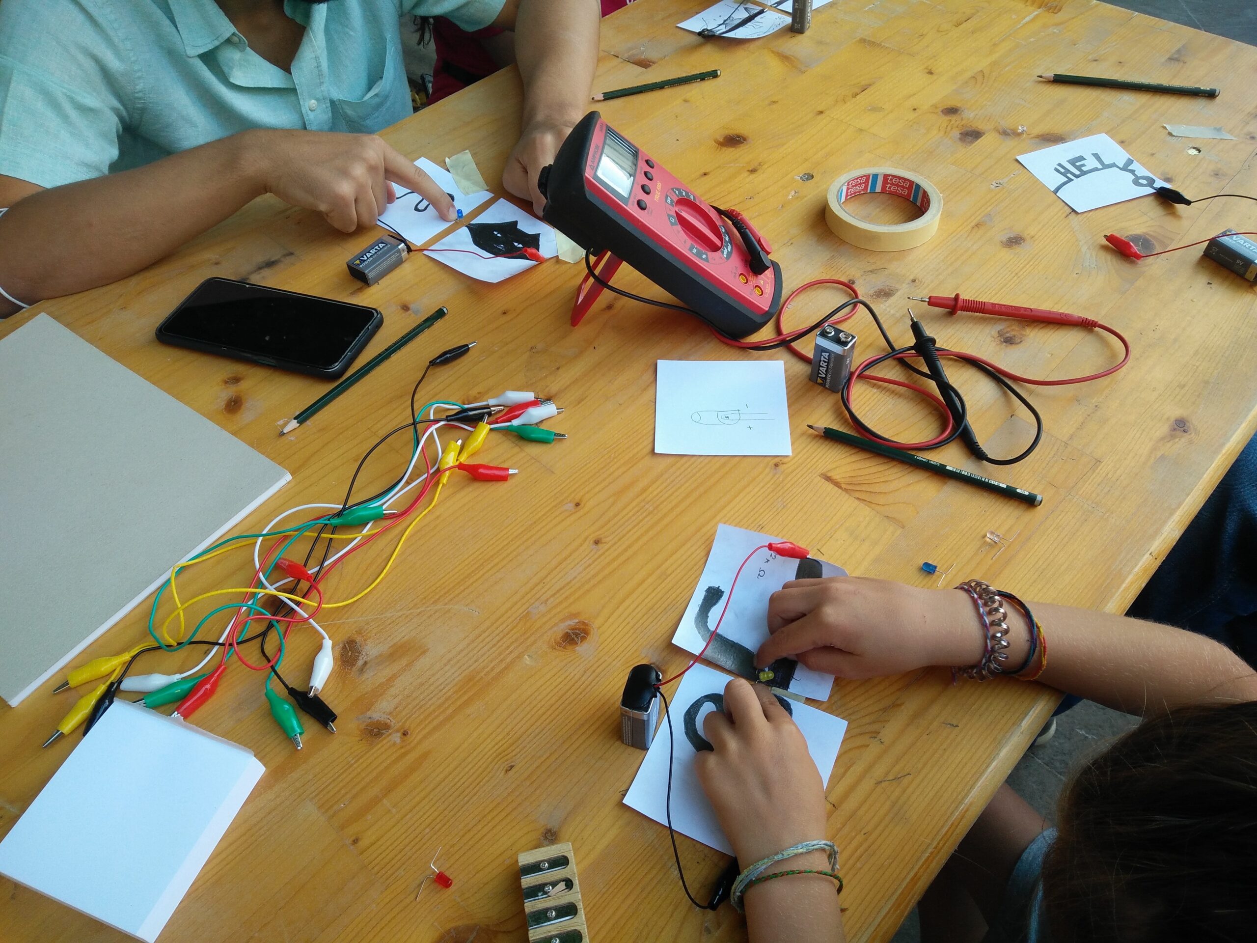 Maker Faire | Elektron Lapis: i segreti dell'elettricità a portata di ...