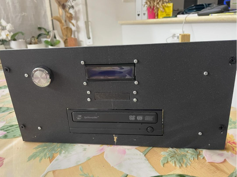 Maker Faire | PROGETTISPICCI - Lettore cd audio per stereo ...