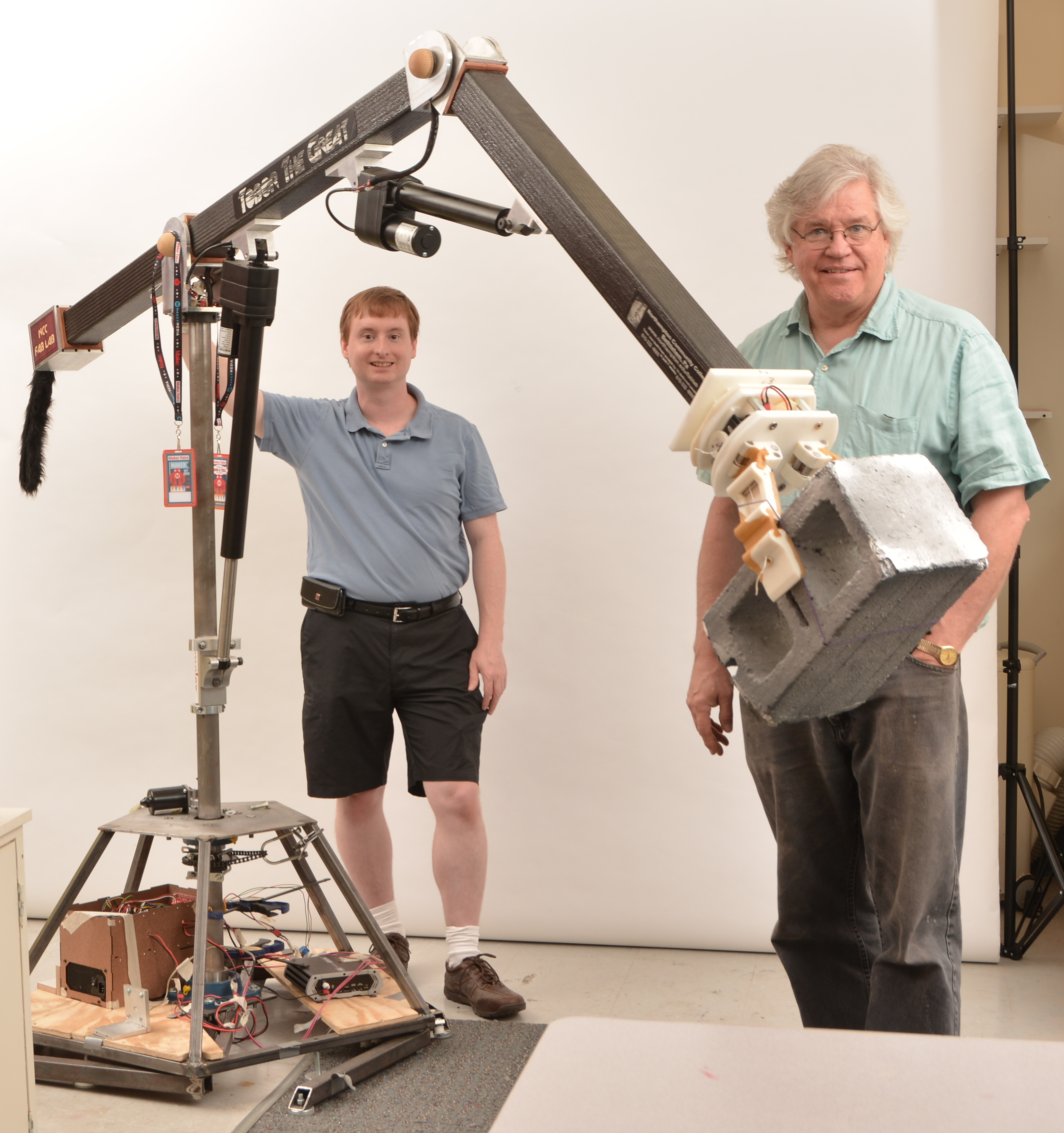 Maker Faire | Tobor the Great - 12 Foot Haptic Robot Arm