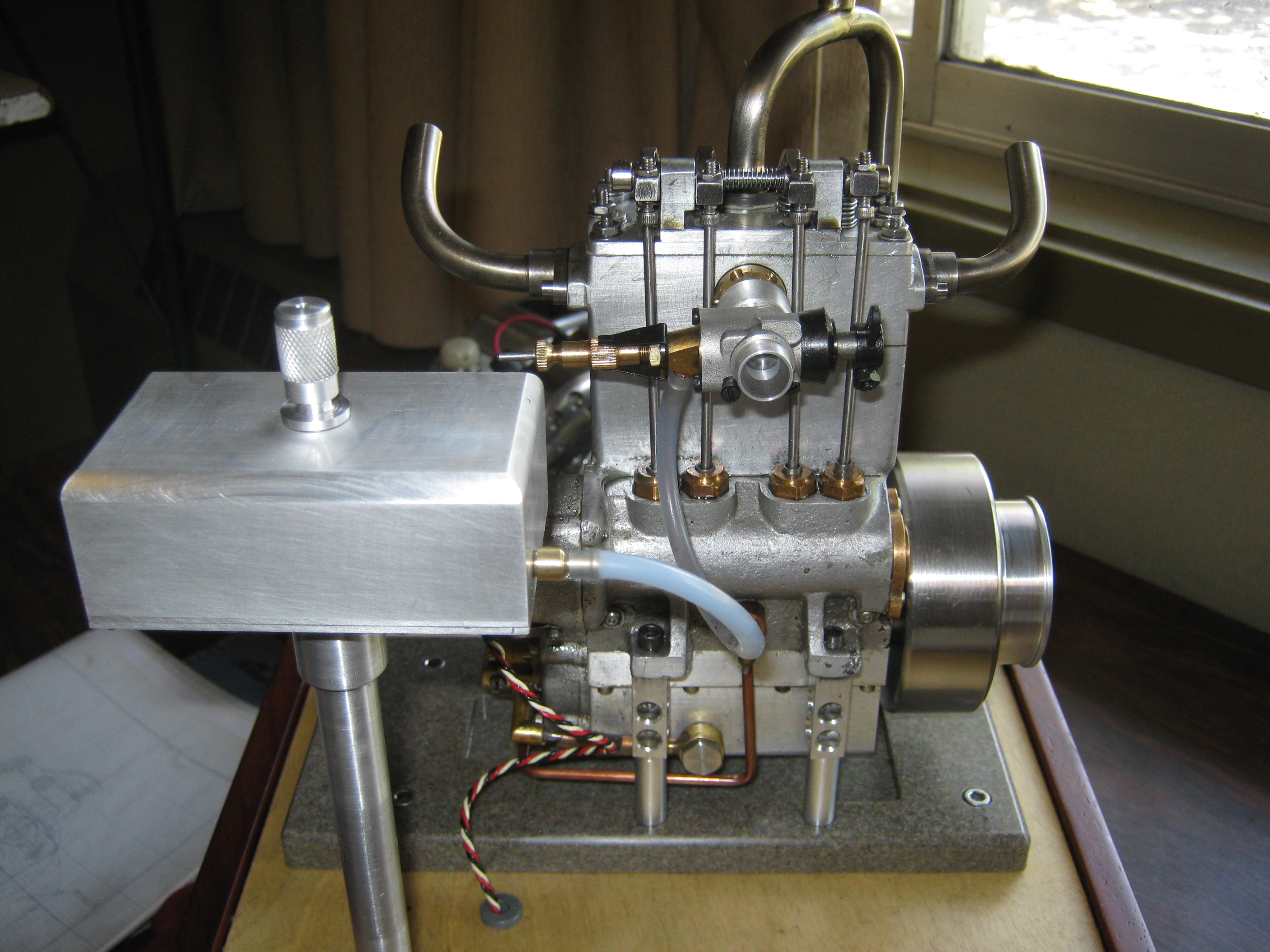 Maker Faire | Scale model running internal combustion and steam engines